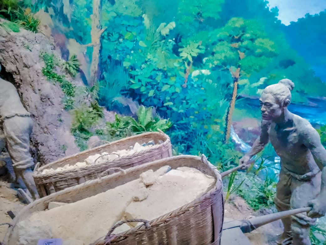 Discovering the Rich History of Porcelain: African Journalists Explore ...